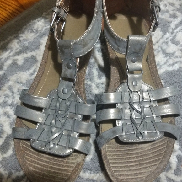 Ruff Hewn | Shoes | Ruff Hewn 75 Metallic Sandals | Poshmark